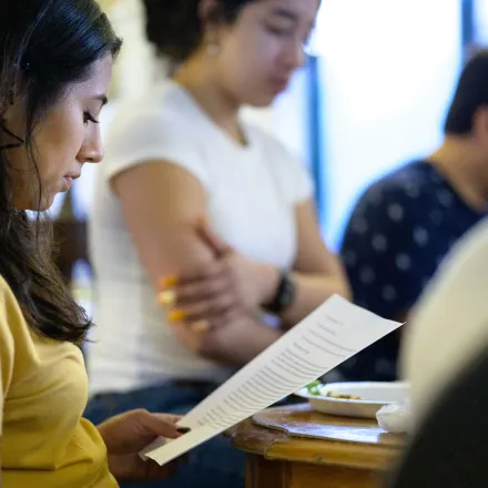 “Jesus Loves Me This I Know” — Seeking God With Our Heads AND Our Hearts | InterVarsity